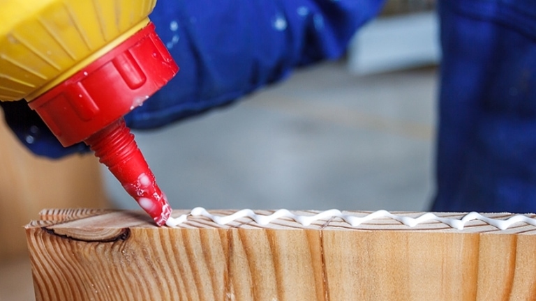Holz kleben Ratgeber - Haltbare Holzverbindungen mit Holzleim